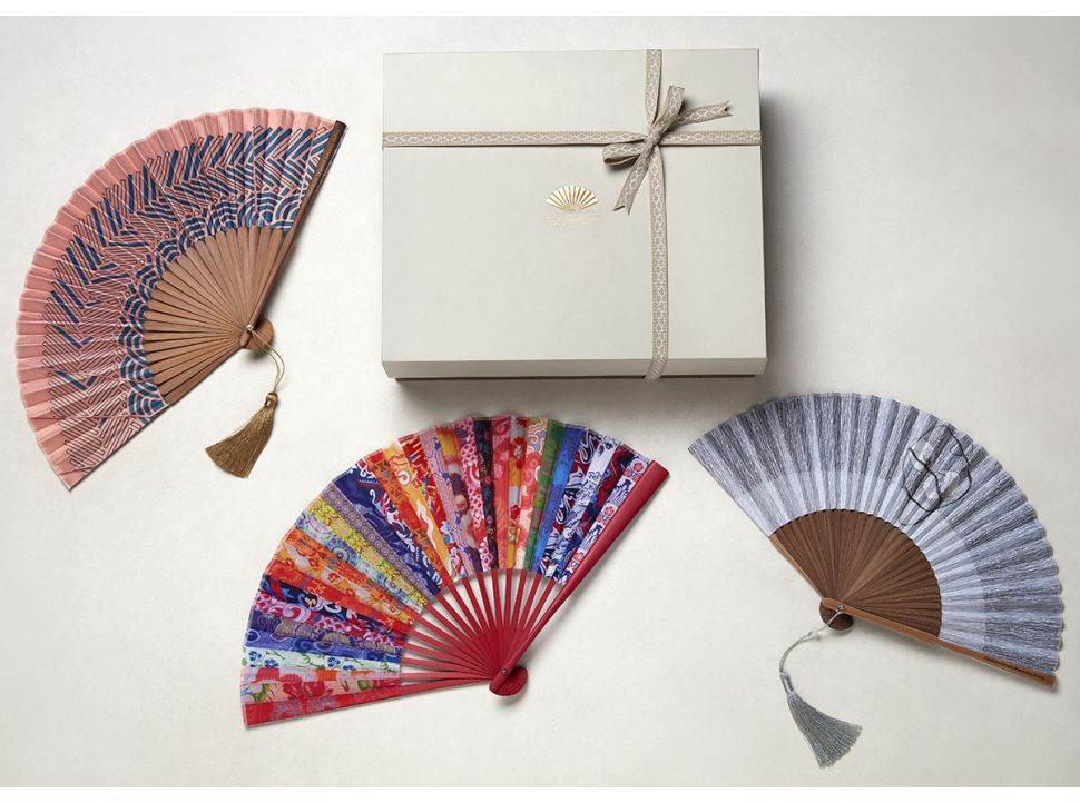 Shop Designer Fans Gift Set | Mandarin Oriental